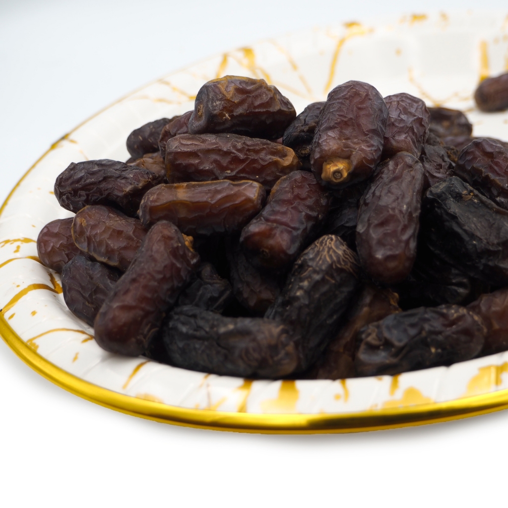 Mariami Grade AA Dates ( 1kg Kurma ) : Premium Medium-Sized Delights ...