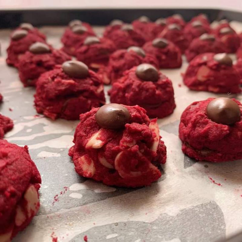 RED BELGIUM COOKIES red velvet almond chocolate chip | Shopee Malaysia