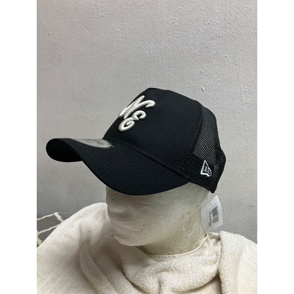 New Era Trucker NE Script Logo Black Cap ( Jepun Release) | Shopee Malaysia