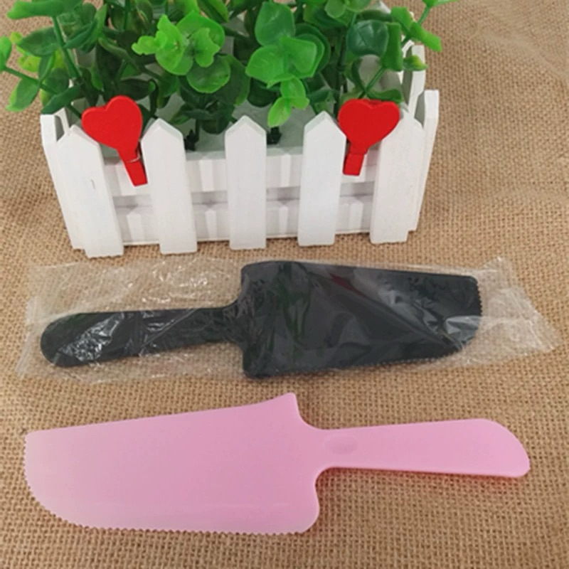 Plastic Cake Knife ( Individual Packing) / 蛋糕刀 (独立包装） | Shopee Malaysia