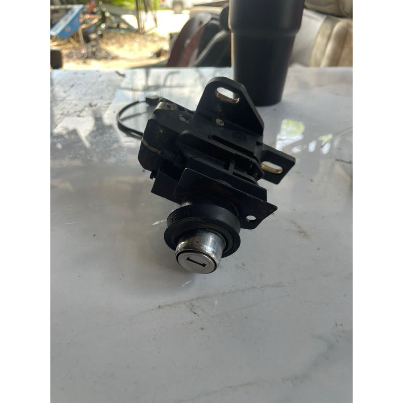 Mercedes W124 Boot Bonnet Lock | Shopee Malaysia