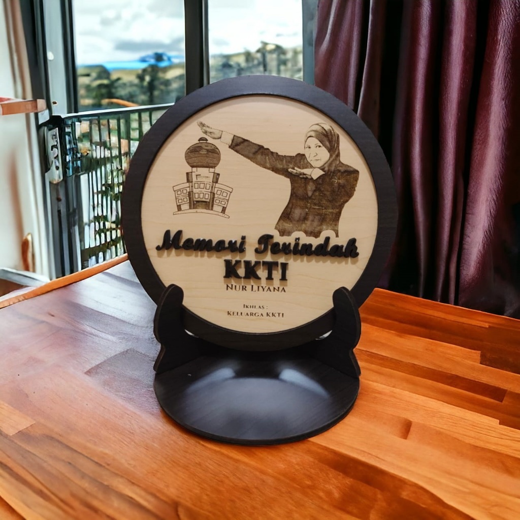 Ukiran Laser Gambar Kayu / Laser Cut Engrave Wood Photo With Stand ...