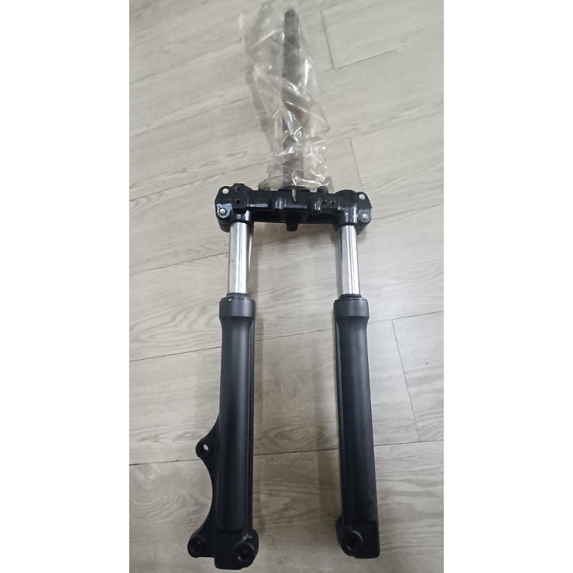 100 % Original Yamaha Ego Solariz (1VB) Fork Set Complete With Under Bracket Motorcycle Parts ...