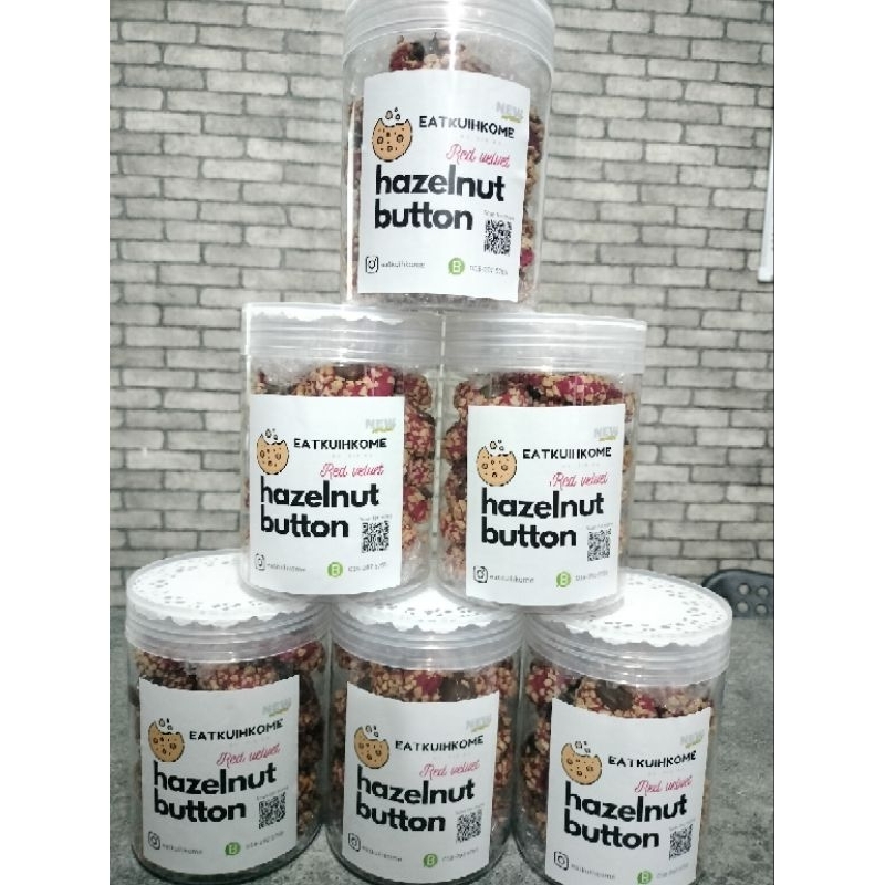 RED VELVET HAZELNUT BUTTON by Eatkuihkome - Limited Series (30pcs ...