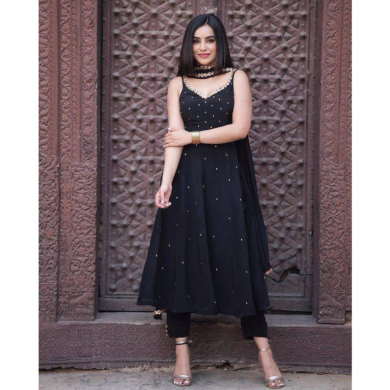 (S To 3XL) Presenting New Designer Black Naira Cut Kurti Pant Dupatta ...