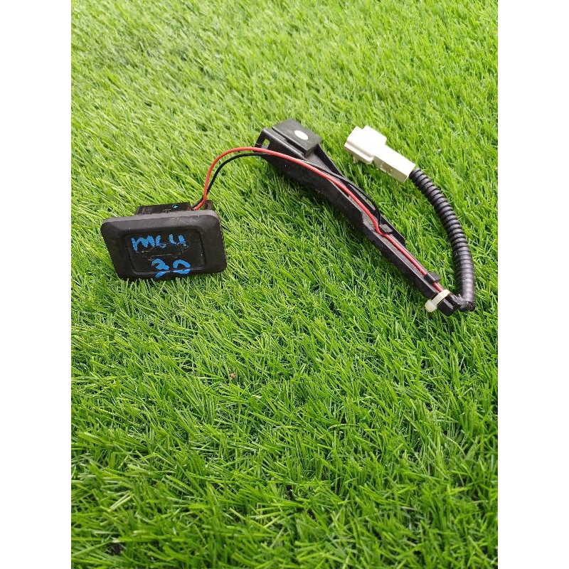 TOYOTA HARRIER MCU30 ACU30 POWER BOOT SWITCH | Shopee Malaysia