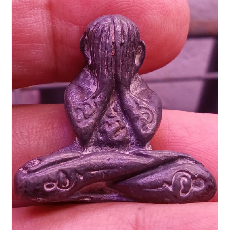 beautiful pidta made from metal heavyweight deep yantra tok raja ...