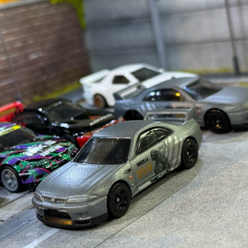 Hotwheels Nissan skyline R33 Godzilla / New R30 R32 R34 Inno Tarmac ...