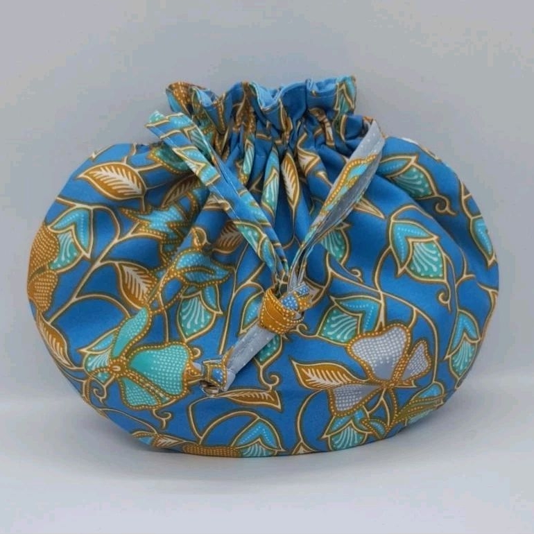 Beg Uncang Batik/Handmade Batik Drawstring Beg/Fabric Pouch | Shopee ...