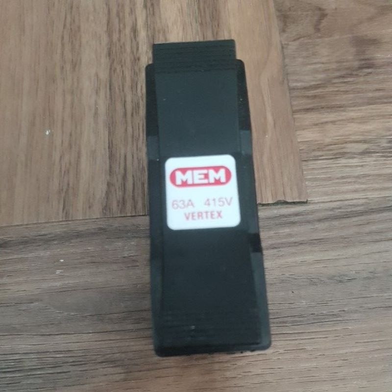 eoton MEM fuse and carrier base holder 63a 415v original used | Shopee ...