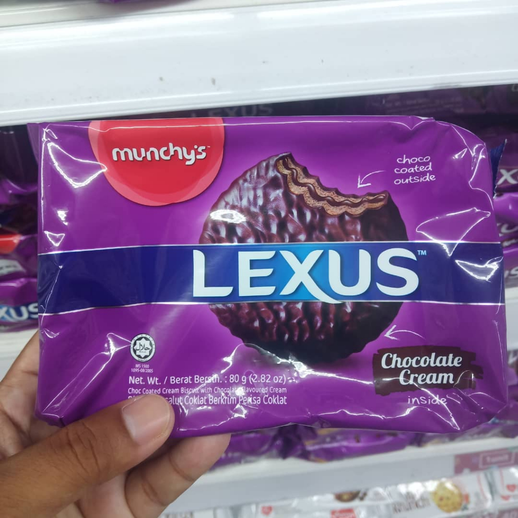 MUNCHY'S Lexus Choc Coated Cream Biscuit With Chocolate Flavoured Cream ...