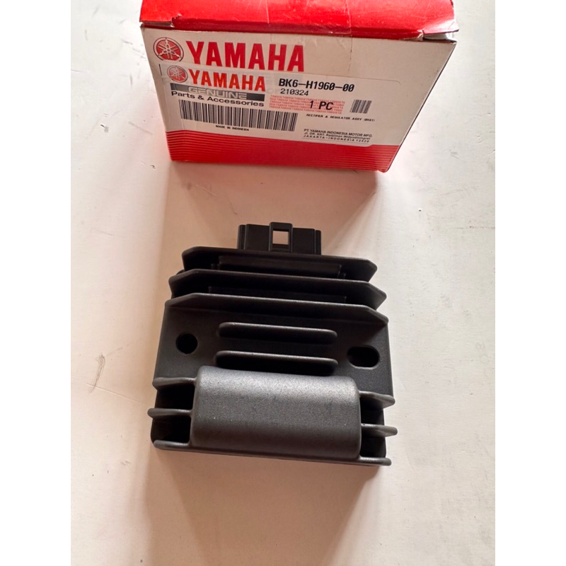 YAMAHA 💯 ORIGINAL BK6-H1960-00 R15 Y15 V2 REGULATOR ASSY RECTIFIER ASSY ...