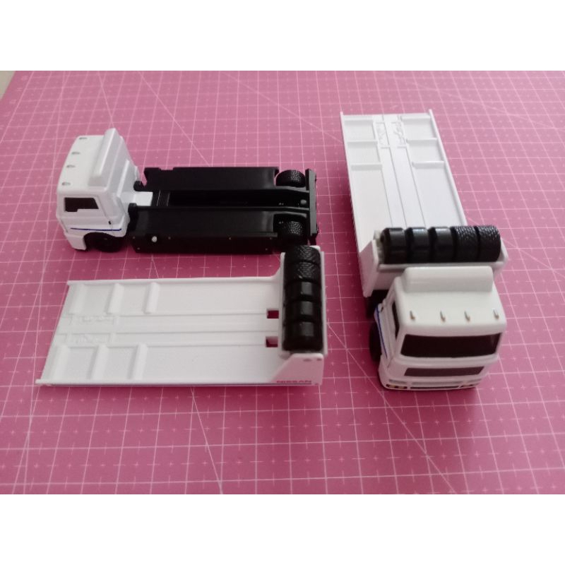 hot wheels fleet street mattel Diecast nissan | Shopee Malaysia