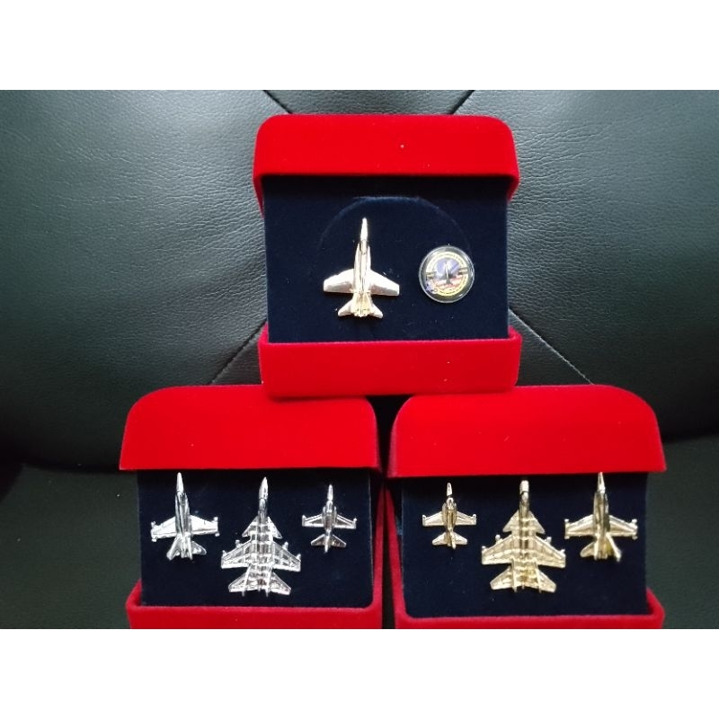 Pin Hornet Sukhoi Hawk Helicopter Black Eagle Aircraft Jet Collar Badge ...