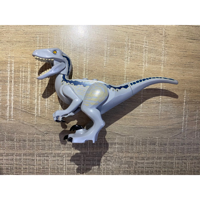 Lego Dinosaur Raptor / Velociraptor with Dark Blue and Tan Markings ...
