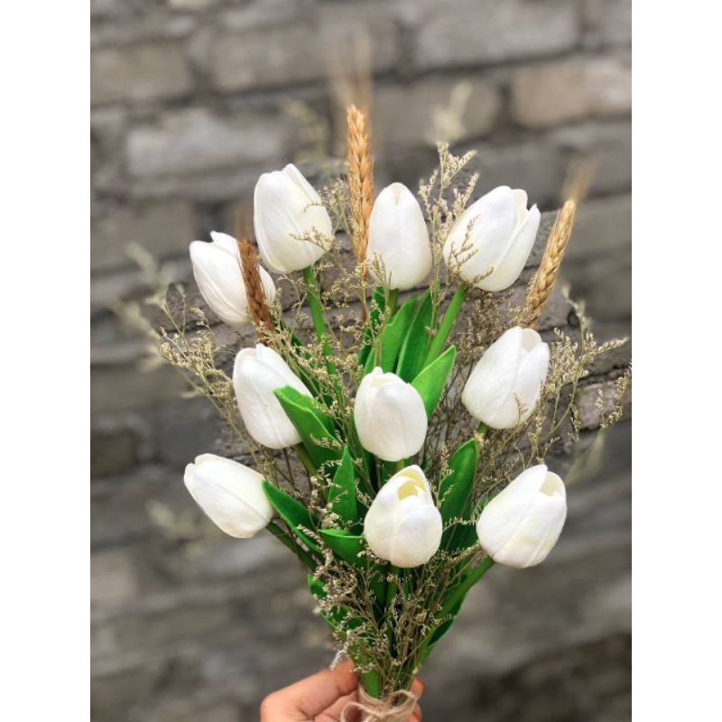 Bunga tangan pengantin tulip putih | Shopee Malaysia