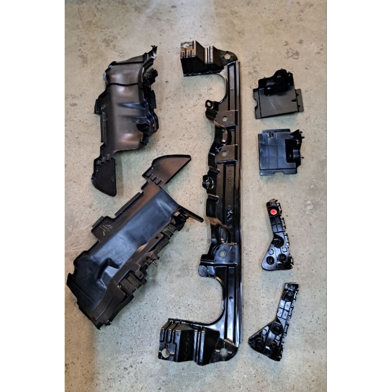 Used Genuine Hilux Rogue 2.4 front bumper lower cover 53163 53162 ...