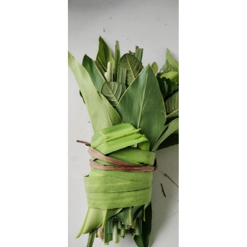 Mandian Herba Dari 13 Jenis Daun-Daun Segar | Shopee Malaysia