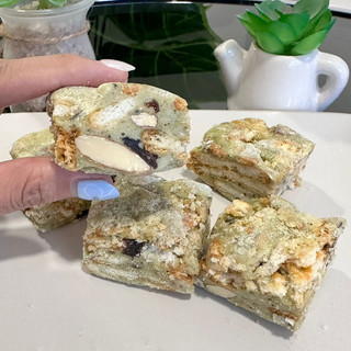 【100% Homemade】 Nougat Snowflake Crisp Snacks With Strawberry, Matcha ...