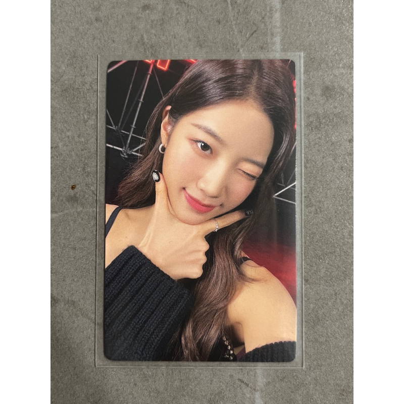 WTS LESSERAFIM JAPANESE ALBUM OFFICIAL PHOTOCARD | Shopee Malaysia