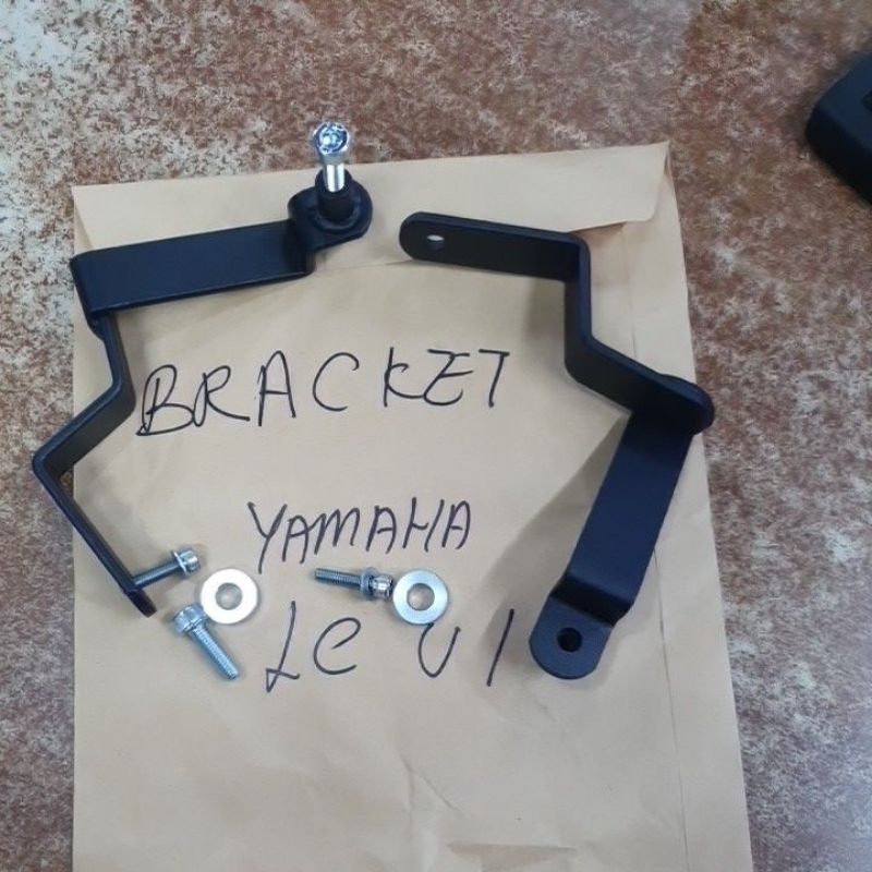 BRACKET YAMAHA LC V1 Givi & kapap Monorack Heavyduty J Rack @ui ...