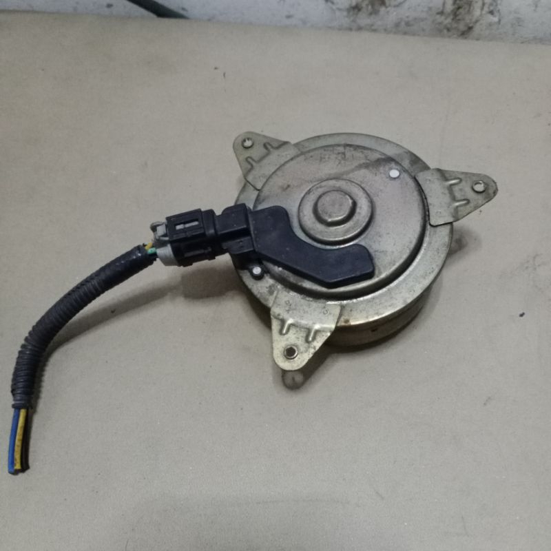 nissan radiator fan motor air con fan motorNissan Sentra n16serena ...