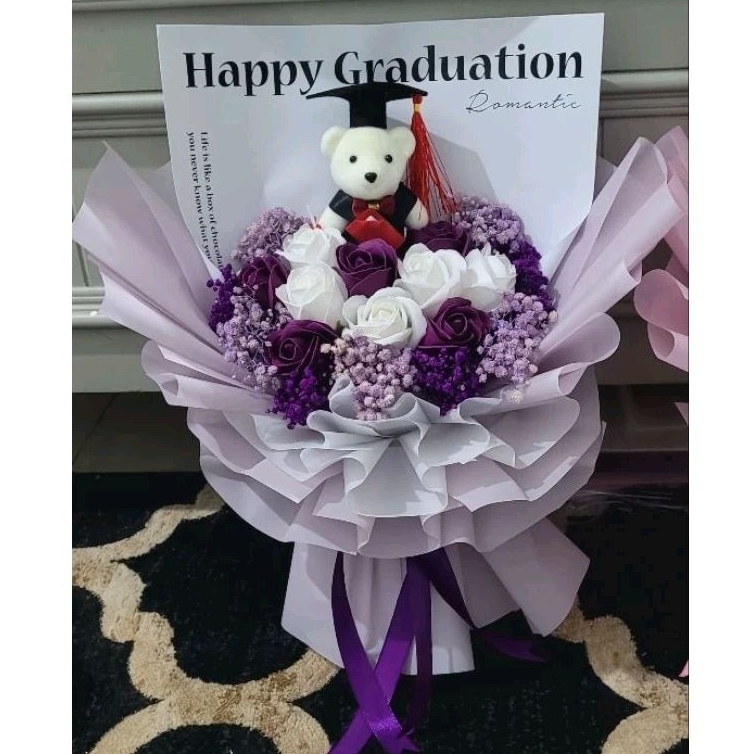 happy graduation aesthetic bouquet with bear | Shopee Malaysia