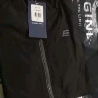 ELGINI WINDBREAKER HOODED (saiz L) | Shopee Malaysia