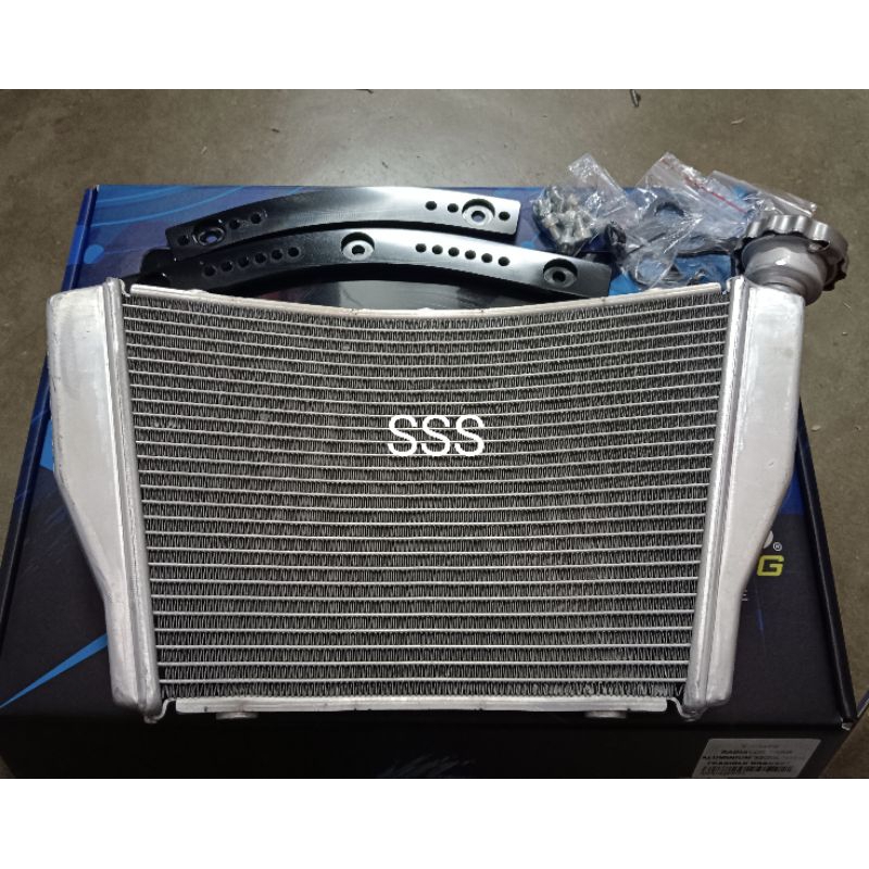 UNIVERSAL CARDINALS RACING V-SHAPE RADIATOR TANK ALUMINIUM 350ML ...