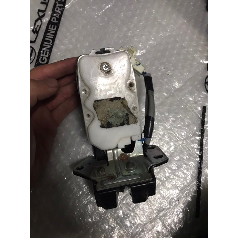 Proton Iriz Rear Bonnet/Tail Gate Lock | Shopee Malaysia