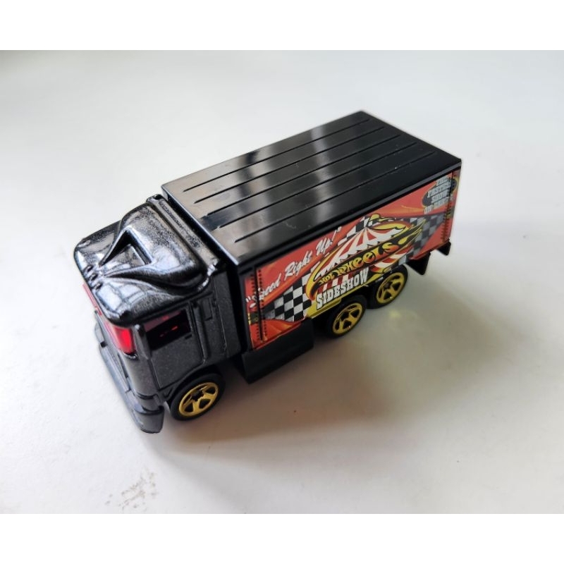 Hot Wheels Hiway Hauler Sideshow loose mint | Shopee Malaysia