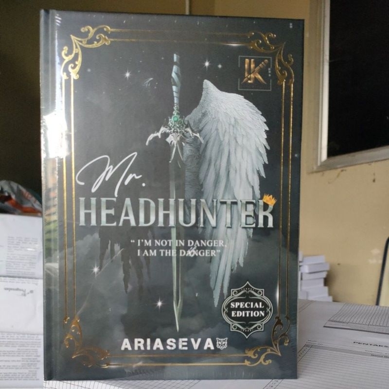 🎀READY STOCK🎀 NOVEL SPECIAL EDITION HARD COVER MR. HEADHUNTER KARYA ...