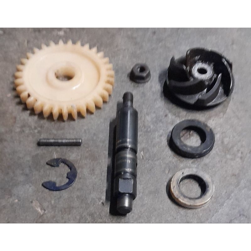 USED ORIGINAL WATER PUMP RADIATOR FAN GEAR SET KAWASAKI KIPS KR150 ...