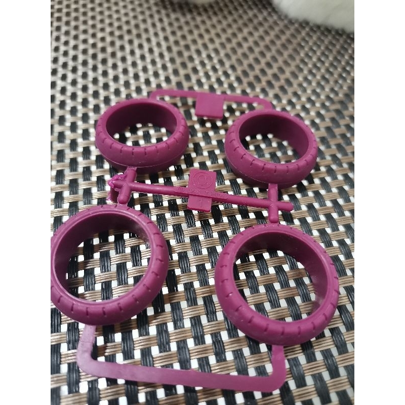 Tamiya Original Arched Tire Low Friction (Maroon) Loose Kit | Shopee ...