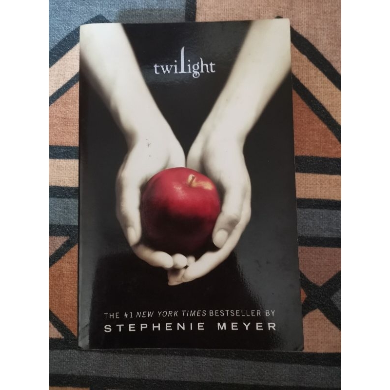 (Original & Clearance) Second-hand Book/Preloved Book/Used Book: Twilight (Twilight Series Book ...