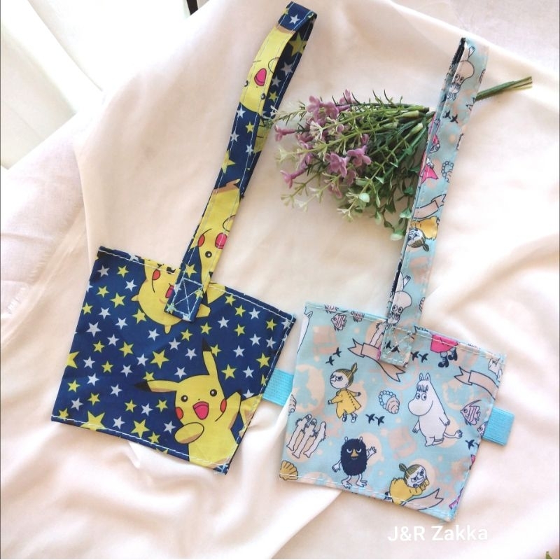 Moomin Pikachu Hand Shake Cup Beverage Cups Holders姆明皮卡丘手摇杯饮料杯套 ...