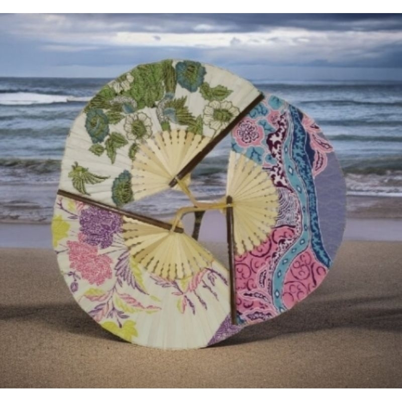 BATIK HAND FAN WITH VARIETY OF COLORS & DESIGN (LARGE SIZE) / KIPAS ...