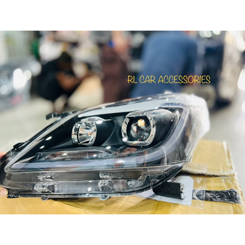 Toyota innova 2012 2013 2014 2015 2016 V2 headlamp headlight head lamp ...