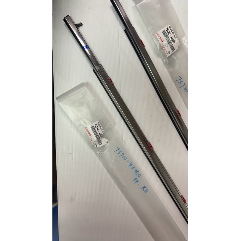 Lexus GGL15 GLASS DOOR MOULDING SEAL RUBBER OUTER PINTU WINDOW GETAH ...