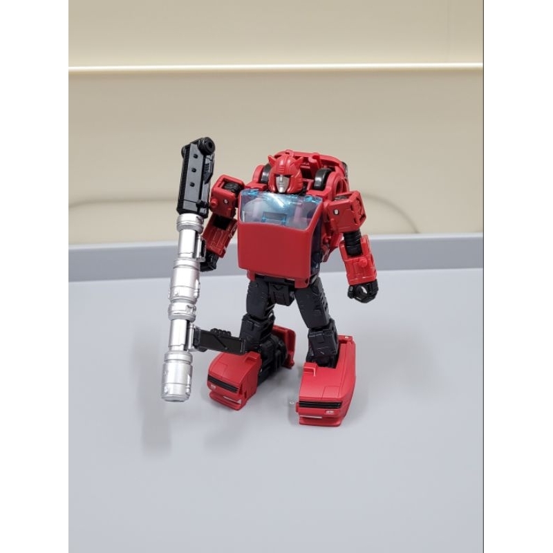 [USED/RARE] Hasbro WFC Earthrise Deluxe Class Transformers Cliffjumper ...