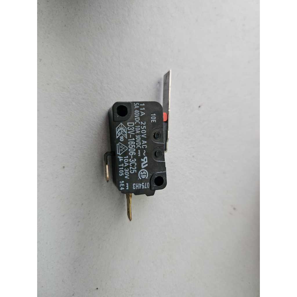 OMRON D3V-16506-3C25 Micro Limit Switch 2-Pin With Lever 11A250VAC | Shopee Malaysia