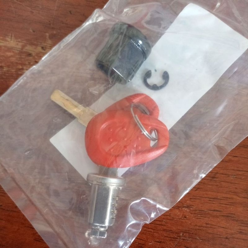 Givi Box Lock Kunci Key Cylinder Core/Key Original | Shopee Malaysia