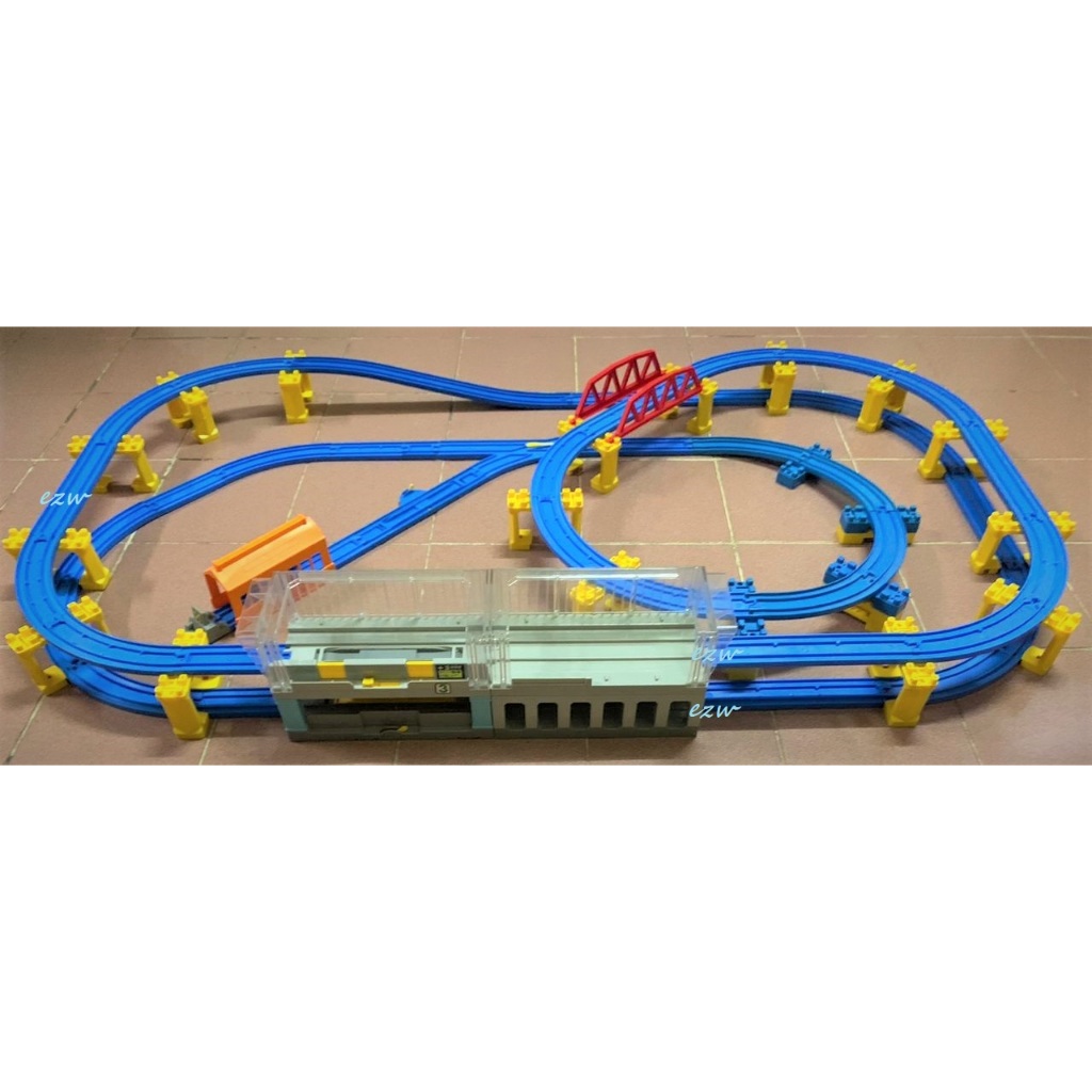 TAKARA TOMY PLARAIL TRACK DECK STATION WITH TRAIN (PRELOVED) | Shopee ...