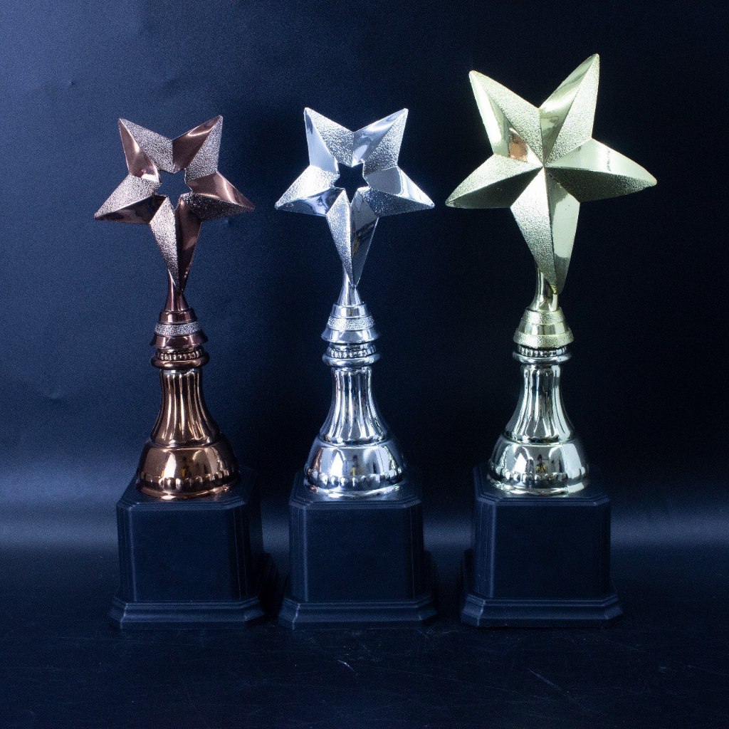 PIALA ANUGERAH BINTANG / AWARD TROPHY WITH STAR DESIGN ( TAPAK BERAT ...