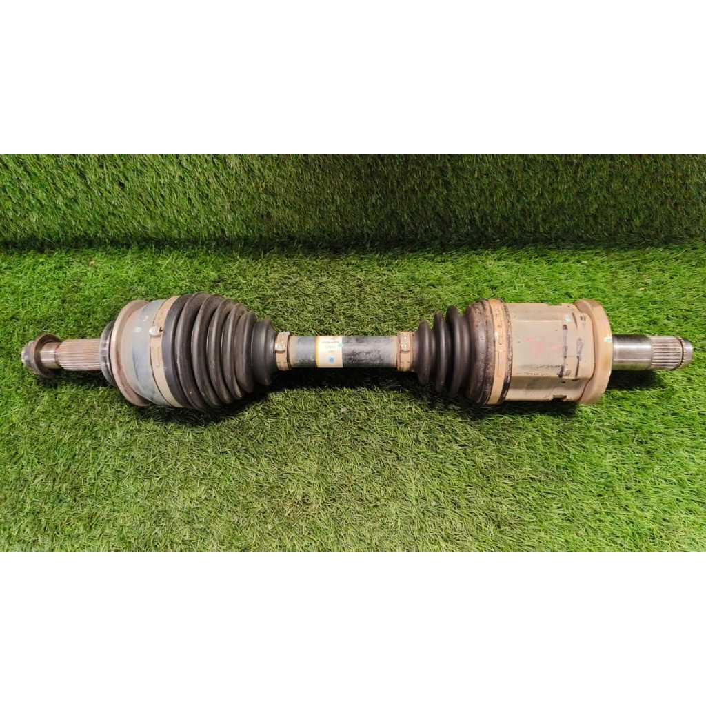 Toyota Hilux Revo 2016 Front Drive Shaft Rh (2.8 Model) | Shopee Malaysia