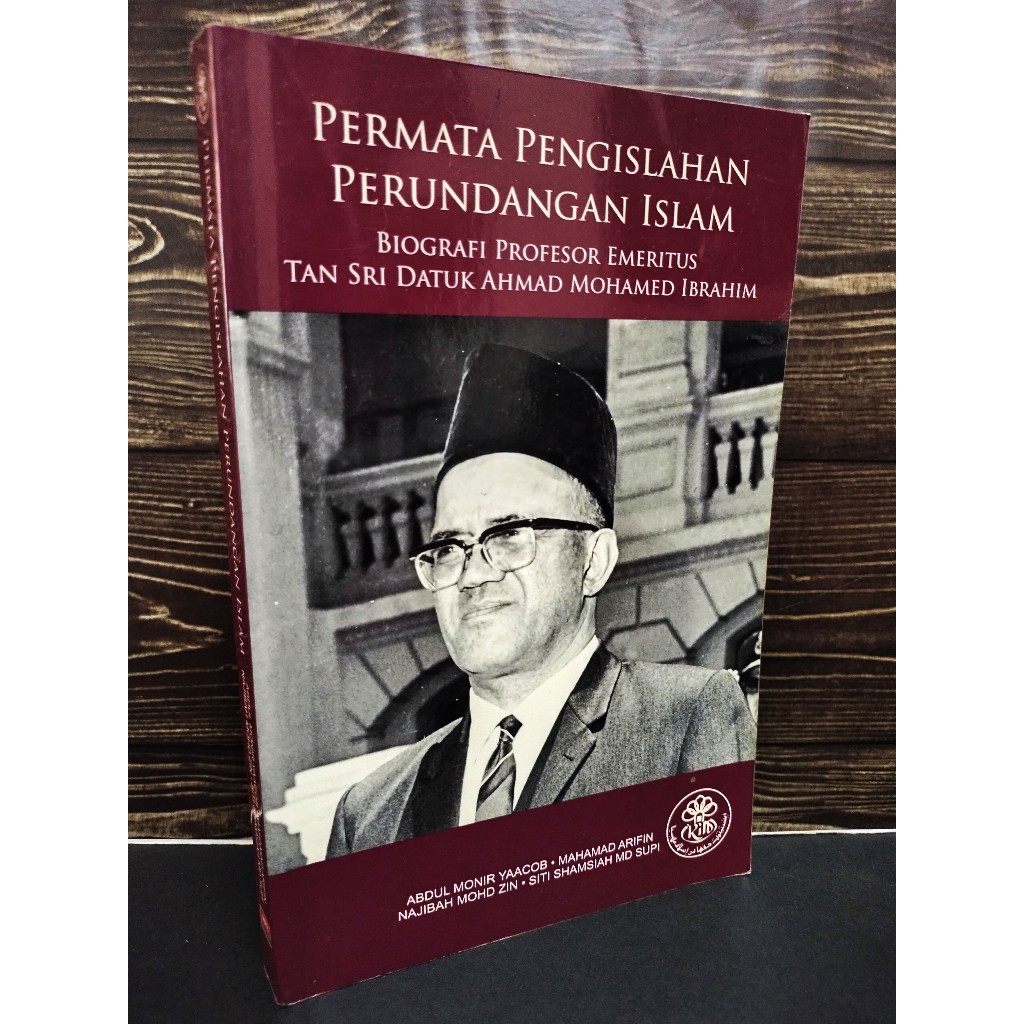 ## COLLECTABLE BOOK##Permata Pengislahan Perundangan Islam - Biografi Prof. Emeritus Tan Sri ...