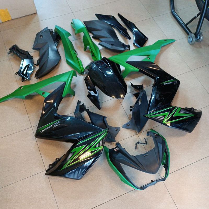 Kawasaki Z250 & Z300 coverset Fairing full set original kawasaki ...