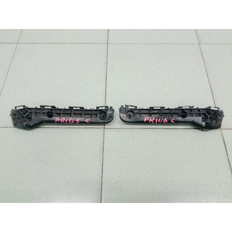 Toyota Prius C Rear Bumper Bracket | Shopee Malaysia