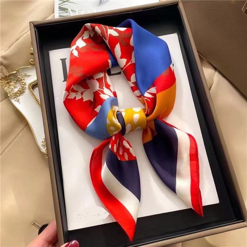 GODDESS Retro women silk scarf Luxury women silk scarf Simple and ...