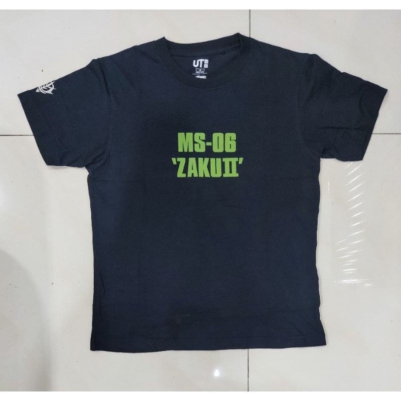 UNIQLO UT GUNDAM GUNPLA OFFICIAL T-SHIRT 40TH ANNIVERSARY ZAKU II MS-06 ...